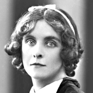 Elizabeth Jenkins – Alba Editorial